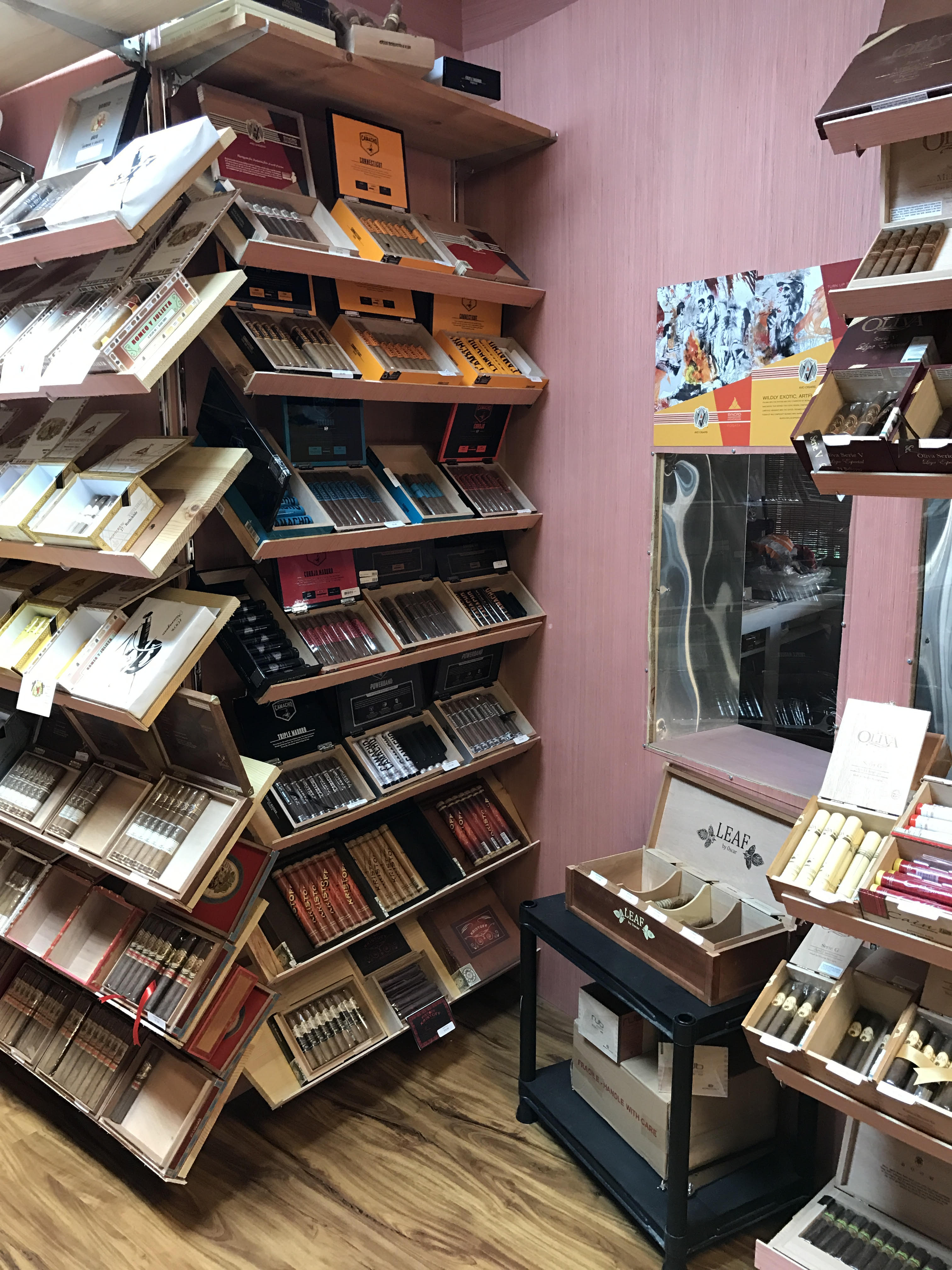 Keys Gate Lounge-Cigar Bundles of Miami Cigar Lounge Florida City Cigars